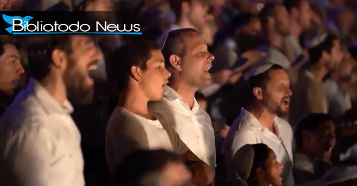 800 descendants of the tribe of Levi gather in front of the Temple ...