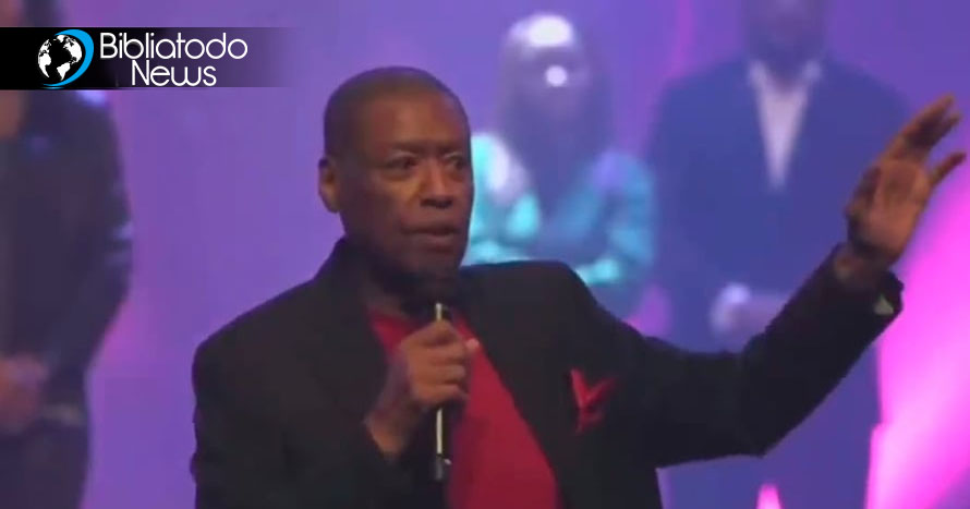 Well-known worship leader rebukes church during worship for not giving ...