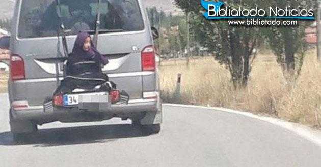 BLOG DE PODER: Imágenes virales! Niña es atada por su padre en la parte ...