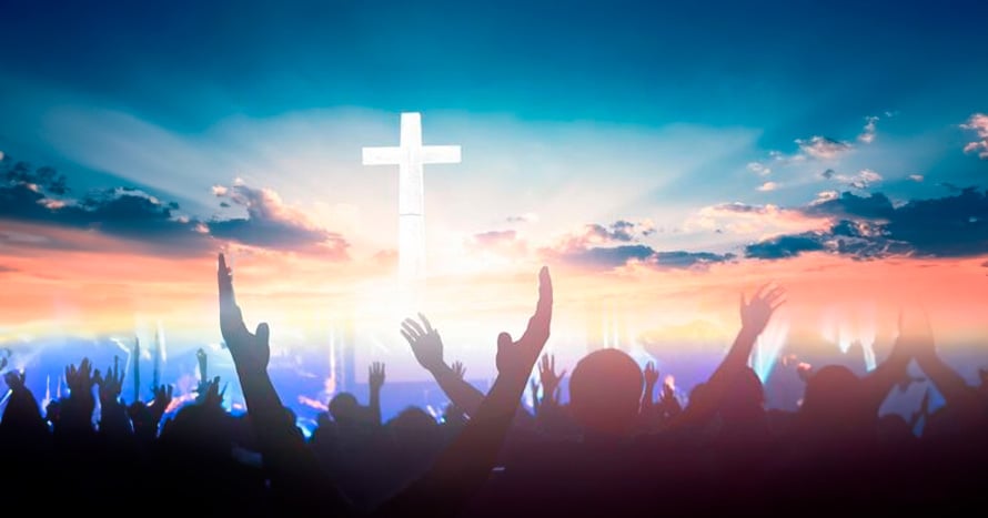 ¿Describe la Biblia la adoración a Jesús?