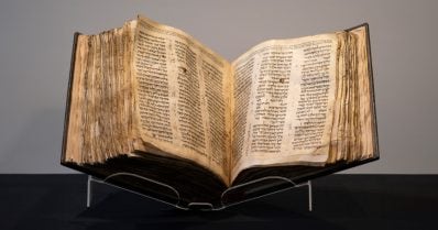 ¿Todavía existe la Biblia original?